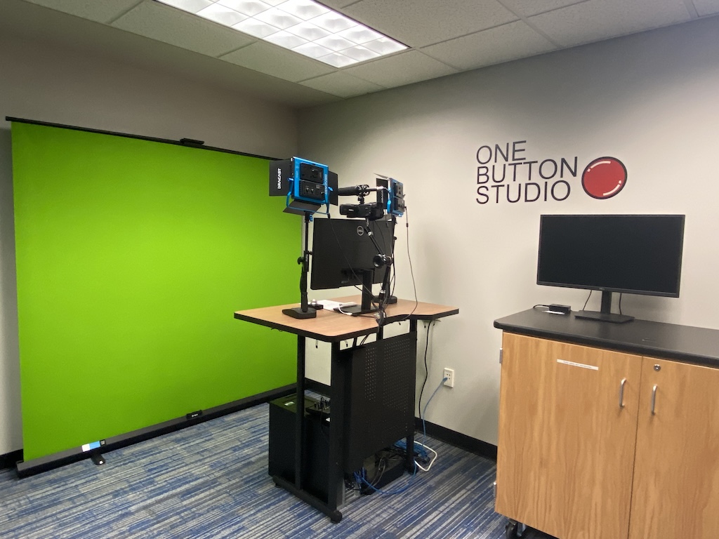 Explore the latest technology at FGCU’s library