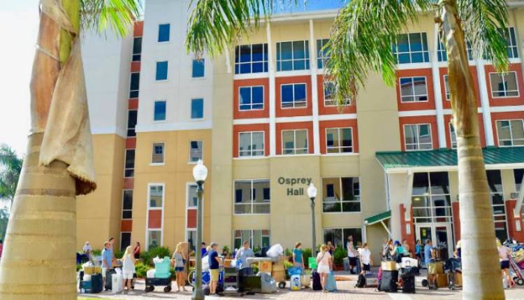 Housing & Residence Life